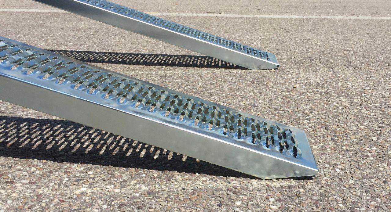 2 Rampes Tôle Galvanisée 1.9m, 350kg - accessoire remorque