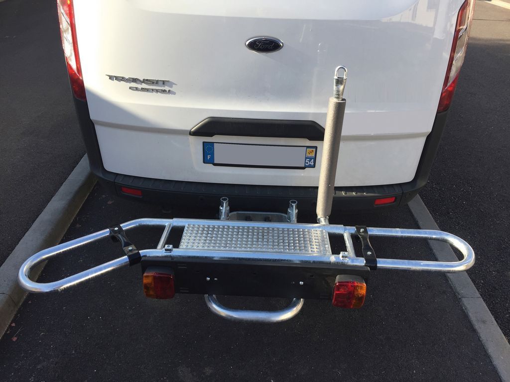 Porte moto sur attelage - Accessoire Remorque